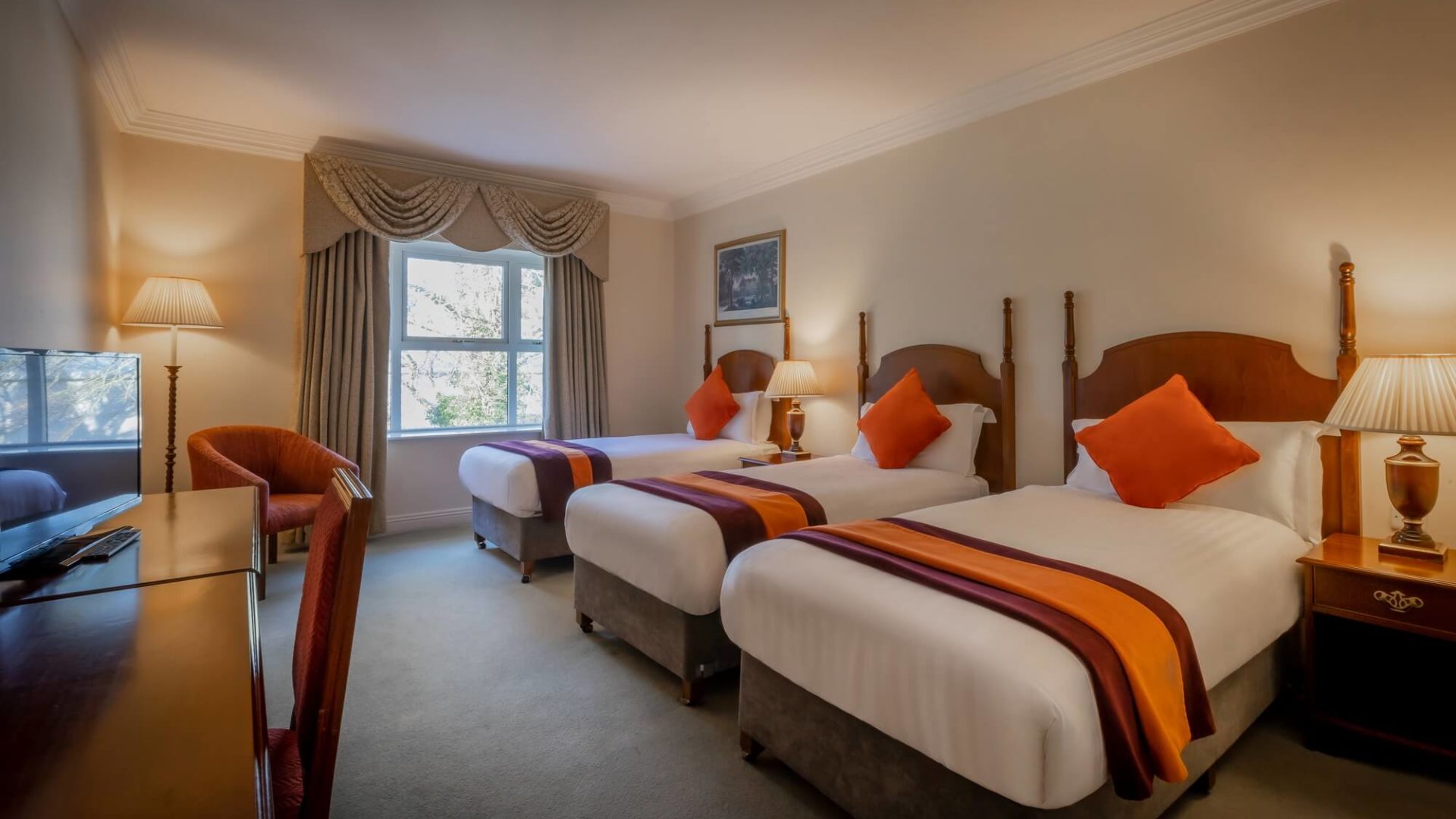 Superior Triple Room | Family Rooms Ennis | Hotel Woodstock
