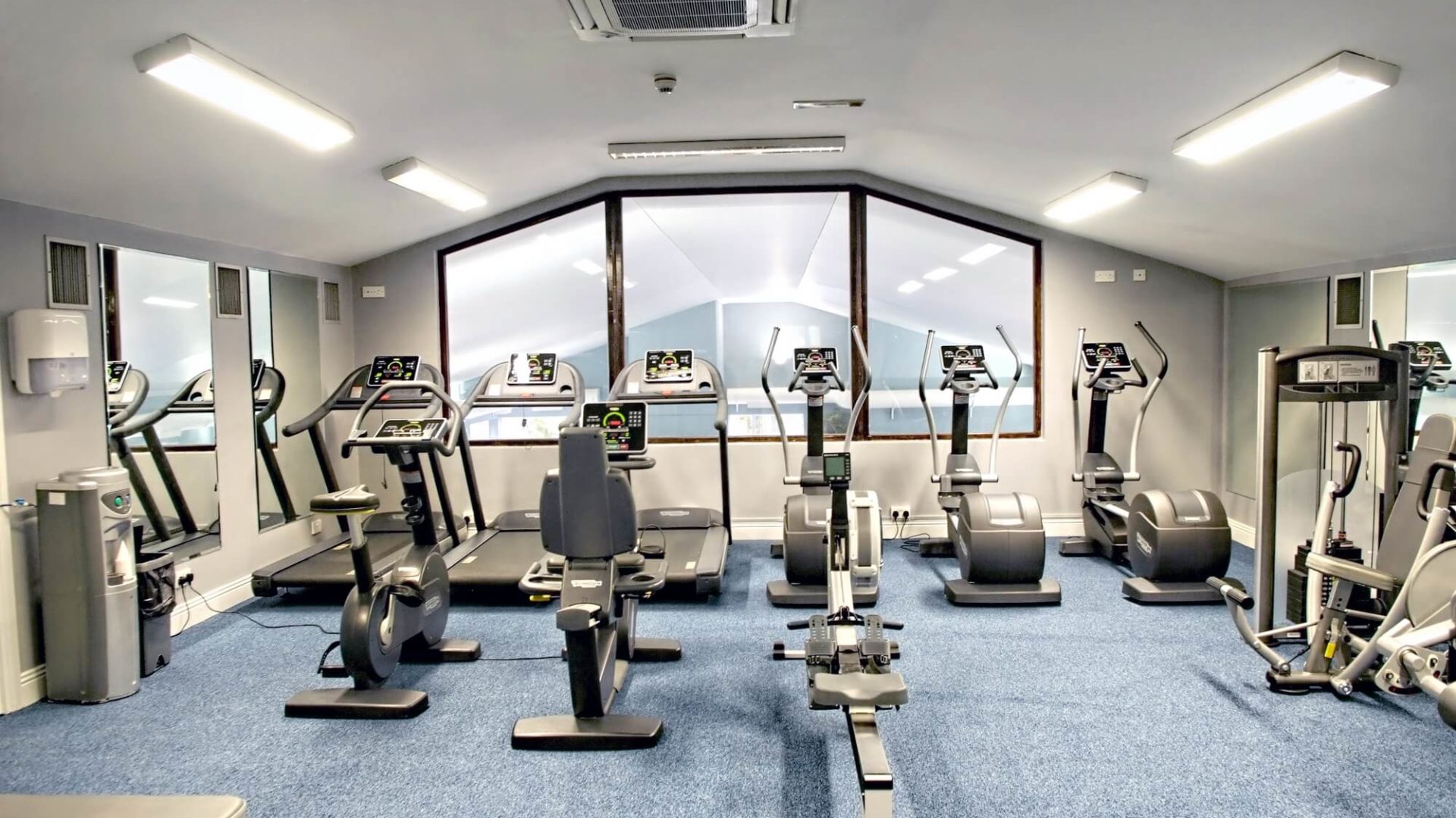 Hotel with Pool Ennis | Hotel Woodstock